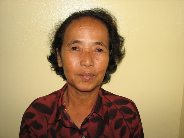Success! Poeun from Cambodia raised $300 so she can see clearly again. | Watsi