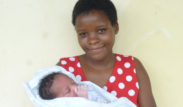 Success! Fortunate from Uganda raised $333 to fund a safe delivery. | Watsi