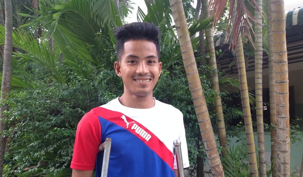 Vuthy from Cambodia raised $430 to fund fracture repair surgery. | Watsi