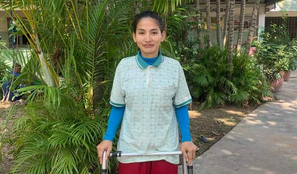 Success! Phearun from Cambodia raised $483 to fund fracture repair surgery on her hip. | Watsi